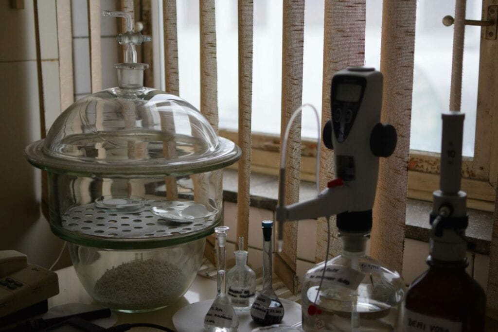 Novácke laboratórium ukrýva zaujímavosti: Takto pracujú naše chemičky ...